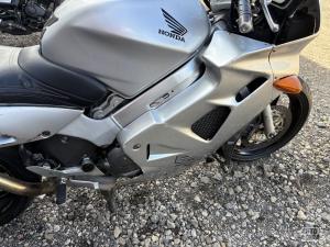 Honda VFR 1998 Kelmė, ar dzinēja tilpumu 0.80 L un nobraukumu 0 tūkst. km par 515 €, foto 14 vietnē AUTOMOTO.COM.LV