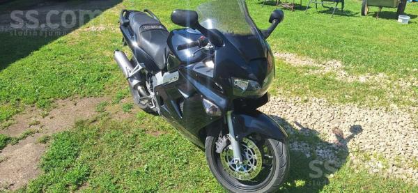 Honda VFR 1999 in Riga, with an engine capacity of 0.80 L and mileage of 0 thousand km for 2155 €, photo 1 on AUTOMOTO.COM.LV