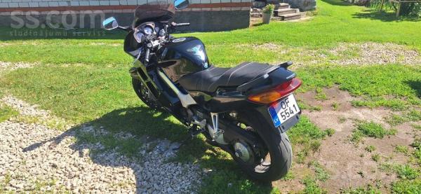 Honda VFR 1999 in Riga, with an engine capacity of 0.80 L and mileage of 0 thousand km for 2155 €, photo 3 on AUTOMOTO.COM.LV