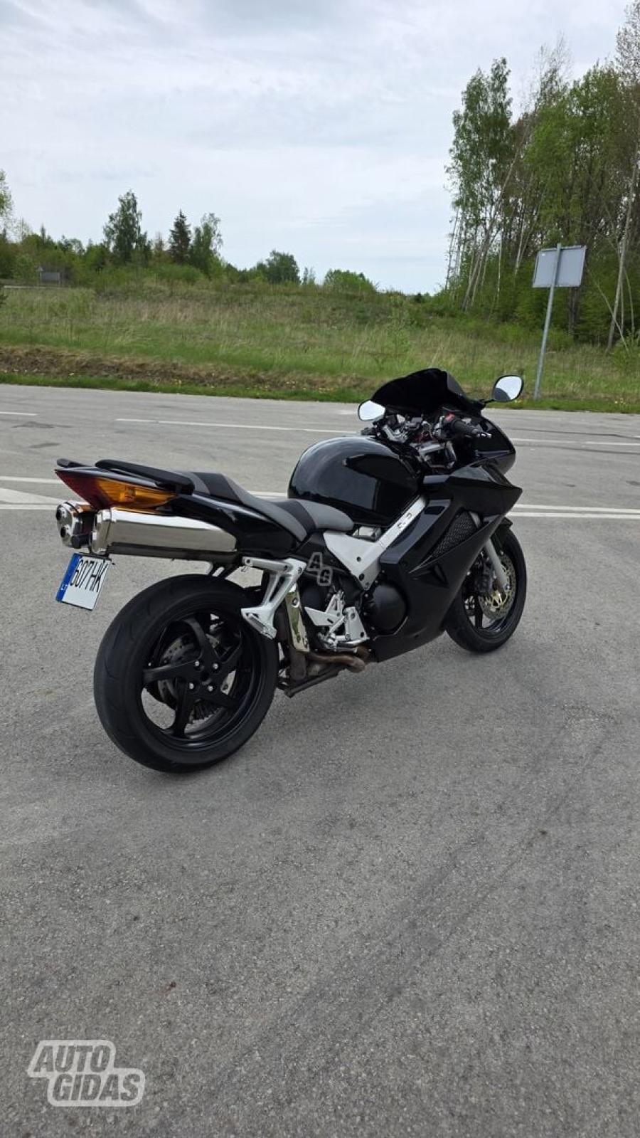 Honda VFR 2002 Šauļi, ar dzinēja tilpumu 0.00 L un nobraukumu 0 tūkst. km par 3850 €, foto 6 vietnē AUTOMOTO.COM.LV