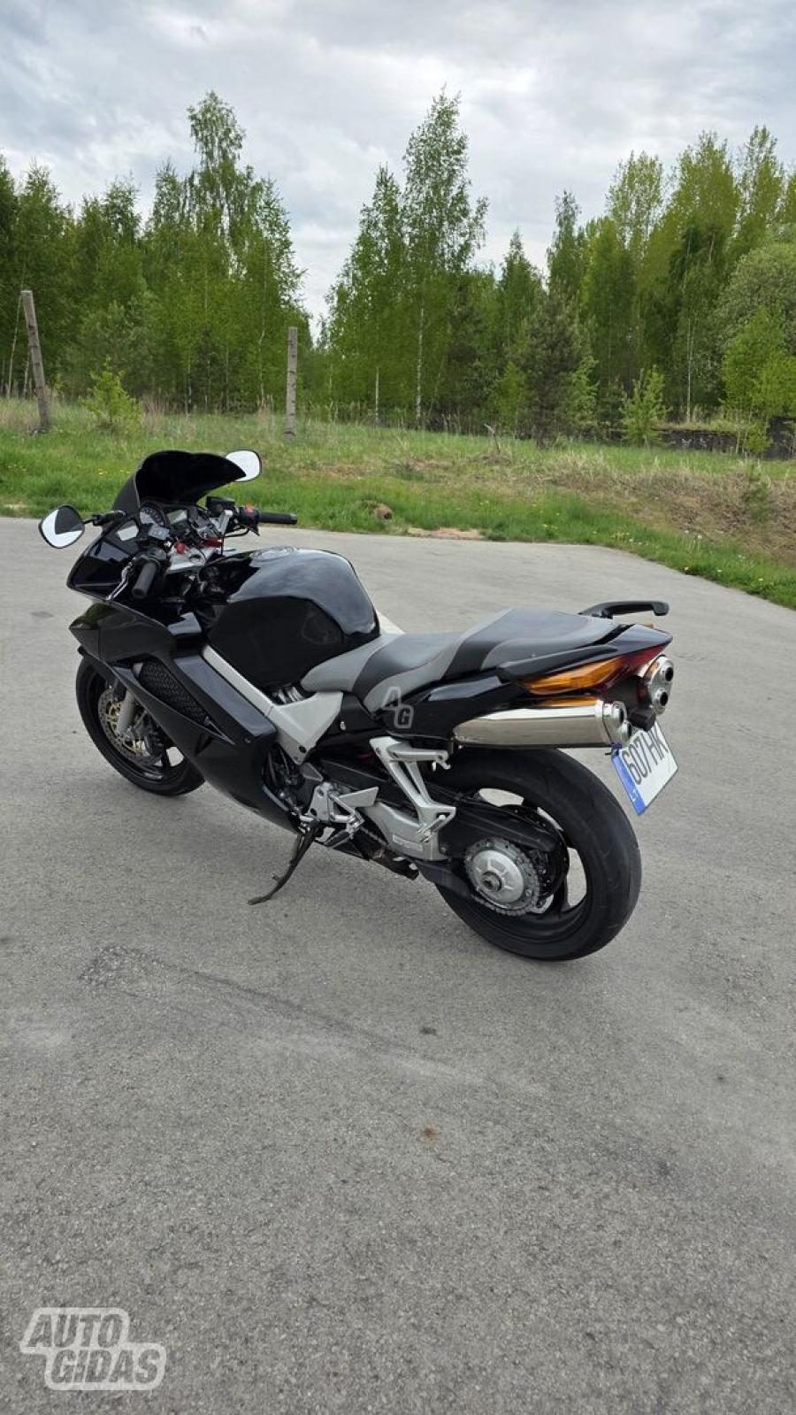 Honda VFR 2002 Šauļi, ar dzinēja tilpumu 0.00 L un nobraukumu 0 tūkst. km par 3850 €, foto 8 vietnē AUTOMOTO.COM.LV