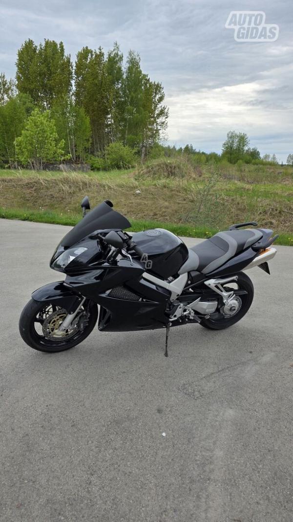 Honda VFR 2002 Šauļi, ar dzinēja tilpumu 0.00 L un nobraukumu 0 tūkst. km par 3850 €, foto 8 vietnē AUTOMOTO.COM.LV