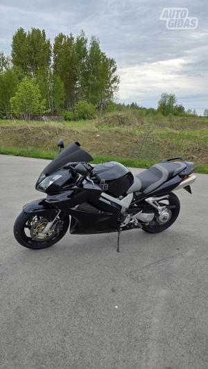 Honda VFR 2002 Šauļi, ar dzinēja tilpumu 0.00 L un nobraukumu 0 tūkst. km par 3850 €, foto 9 vietnē AUTOMOTO.COM.LV