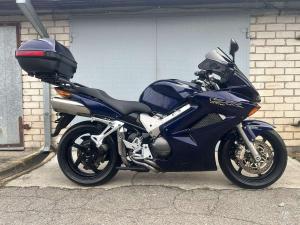 Хонда VFR 2002 в Бирштонас, объемом двигателя 0.80 л и пробегом 48 тыс. км за 3050 €, фото 4 на AUTOMOTO.COM.LV