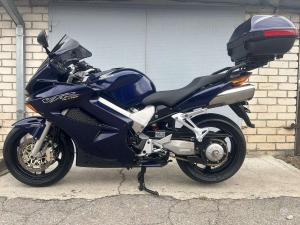 Хонда VFR 2002 в Бирштонас, объемом двигателя 0.80 л и пробегом 48 тыс. км за 3050 €, фото 5 на AUTOMOTO.COM.LV