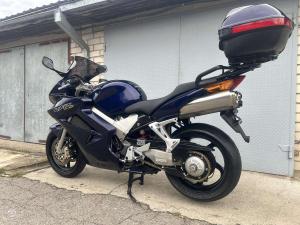 Хонда VFR 2002 в Бирштонас, объемом двигателя 0.80 л и пробегом 48 тыс. км за 3050 €, фото 7 на AUTOMOTO.COM.LV