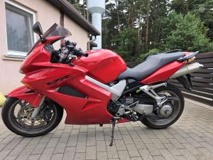 Honda VFR 2002 in Kaunas, with an engine capacity of 0.78 L and mileage of 47 thousand km for 3700 €, photo  on AUTOMOTO.COM.LV