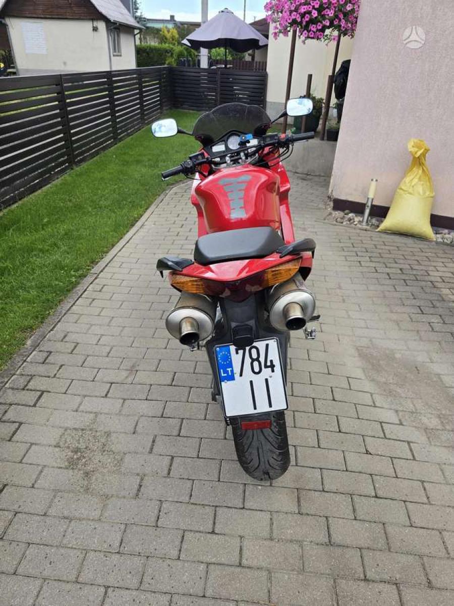 Honda VFR 2002 in Kaunas, with an engine capacity of 0.78 L and mileage of 47 thousand km for 3700 €, photo 7 on AUTOMOTO.COM.LV