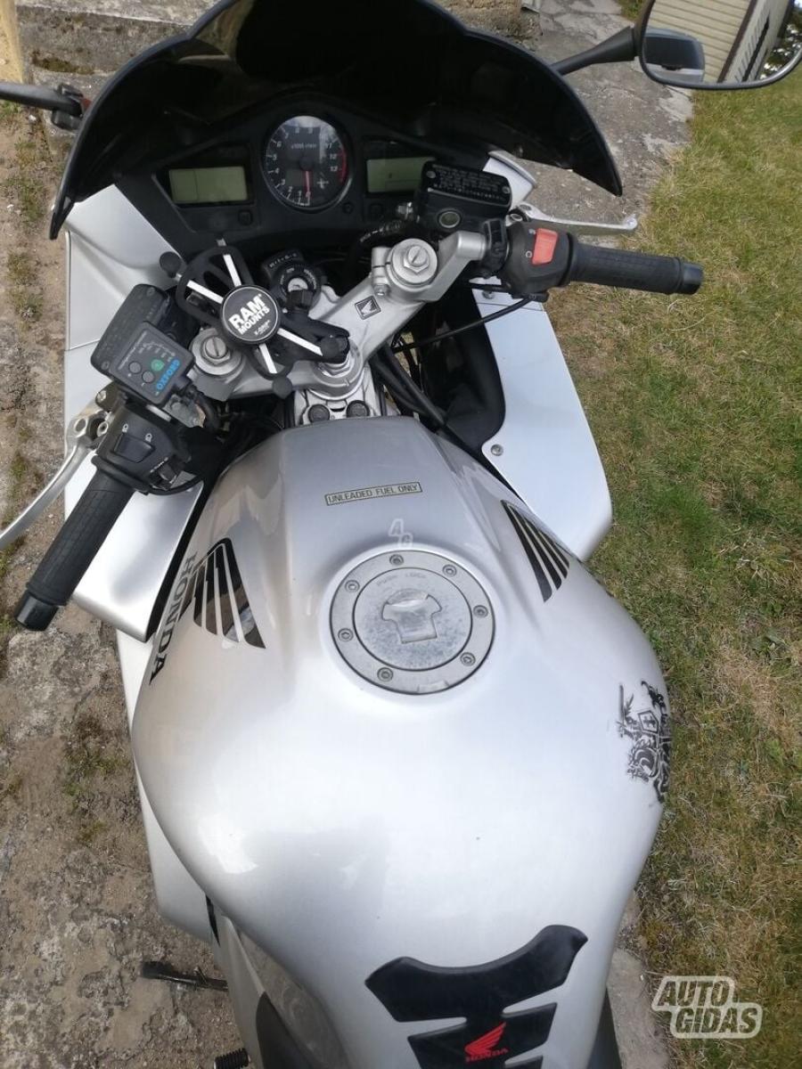 Honda VFR 2003 Šauļi, ar dzinēja tilpumu 0.00 L un nobraukumu 0 tūkst. km par 2800 €, foto 4 vietnē AUTOMOTO.COM.LV