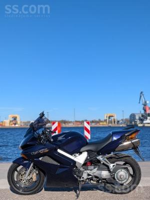 Хонда VFR 2003 в Рига, объемом двигателя 0.80 л и пробегом 0 тыс. км за 3550 €, фото  на AUTOMOTO.COM.LV