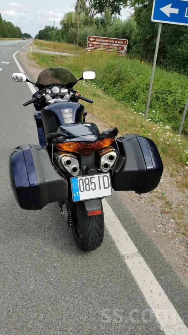 Honda VFR 2003 Rīga, ar dzinēja tilpumu 0.80 L un nobraukumu 0 tūkst. km par 3550 €, foto 10 vietnē AUTOMOTO.COM.LV