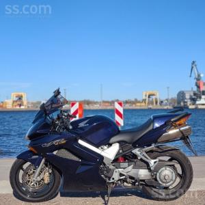 Honda VFR 2003 in Riga, with an engine capacity of 0.80 L and mileage of 0 thousand km for 3000 €, photo  on AUTOMOTO.COM.LV