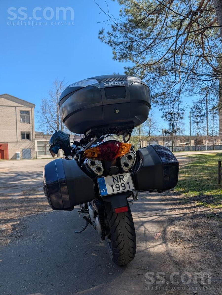 Honda VFR 2003 in Riga, with an engine capacity of 0.80 L and mileage of 0 thousand km for 3000 €, photo 9 on AUTOMOTO.COM.LV