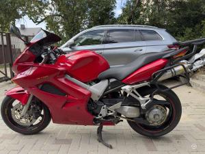 Хонда VFR 2003 в Вильнюс, объемом двигателя 0.80 л и пробегом 93 тыс. км за 3200 €, фото 5 на AUTOMOTO.COM.LV
