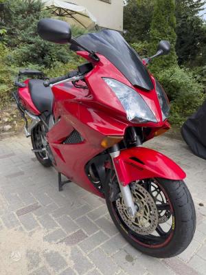 Хонда VFR 2003 в Вильнюс, объемом двигателя 0.80 л и пробегом 93 тыс. км за 3200 €, фото 7 на AUTOMOTO.COM.LV