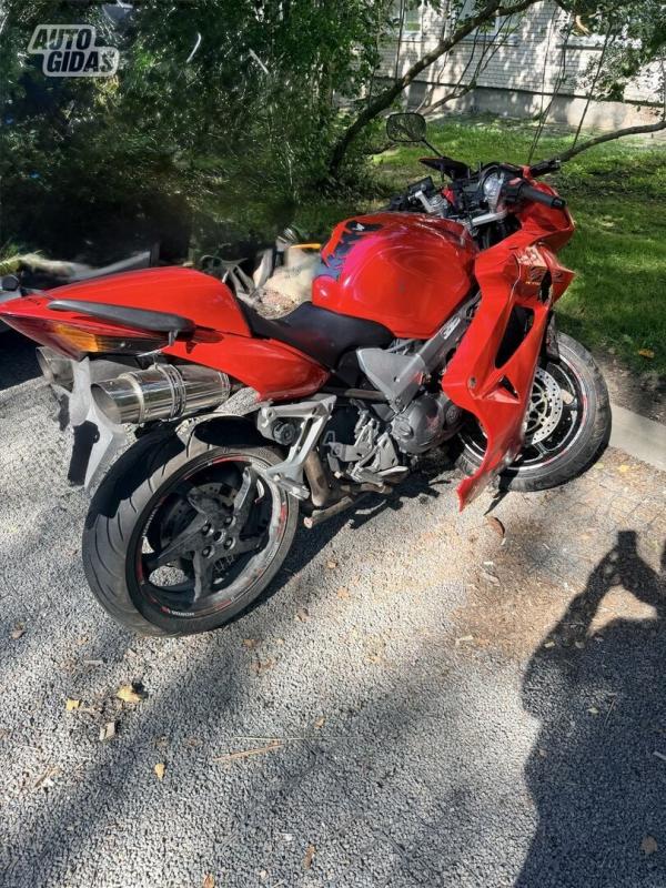 Honda VFR 2003 Viļņa, ar dzinēja tilpumu 0.00 L un nobraukumu 0 tūkst. km par 800 €, foto 1 vietnē AUTOMOTO.COM.LV
