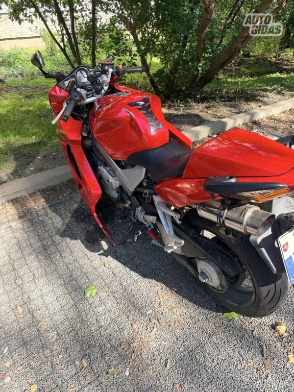 Honda VFR 2003 Viļņa, ar dzinēja tilpumu 0.00 L un nobraukumu 0 tūkst. km par 800 €, foto 5 vietnē AUTOMOTO.COM.LV
