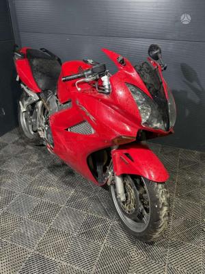 Honda VFR 2004 Tauragė, ar dzinēja tilpumu 0.80 L un nobraukumu 78 tūkst. km par 1750 €, foto  vietnē AUTOMOTO.COM.LV