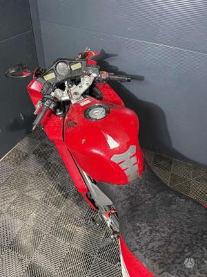 Honda VFR 2004 Tauragė, ar dzinēja tilpumu 0.80 L un nobraukumu 78 tūkst. km par 1750 €, foto 6 vietnē AUTOMOTO.COM.LV