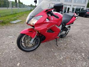 Honda VFR 2004 in Alytus, with an engine capacity of 0.80 L and mileage of 71 thousand km for 2200 €, photo 8 on AUTOMOTO.COM.LV