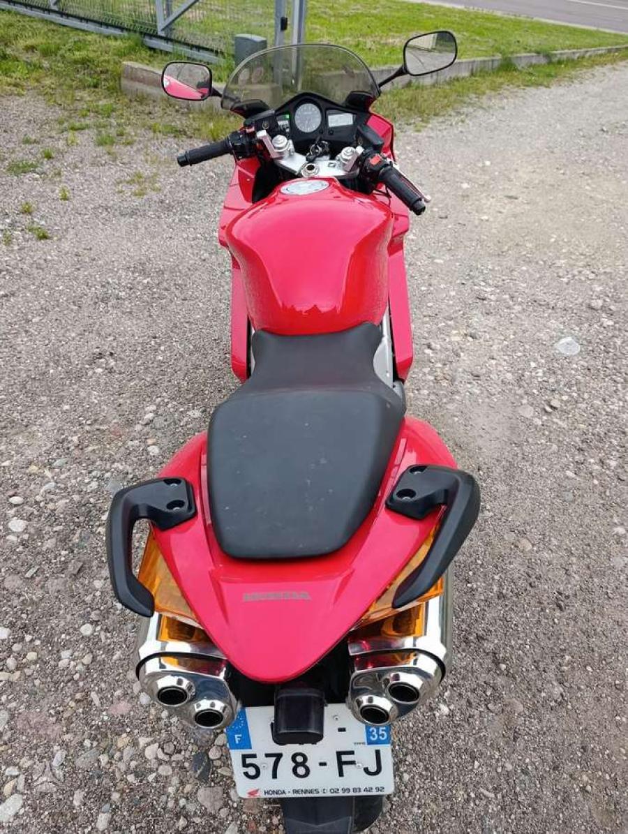 Honda VFR 2004 in Alytus, with an engine capacity of 0.80 L and mileage of 71 thousand km for 2200 €, photo 15 on AUTOMOTO.COM.LV