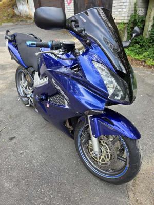 Honda VFR 2005 in Kaunas, with an engine capacity of 0.80 L and mileage of 52 thousand km for 2800 €, photo 1 on AUTOMOTO.COM.LV