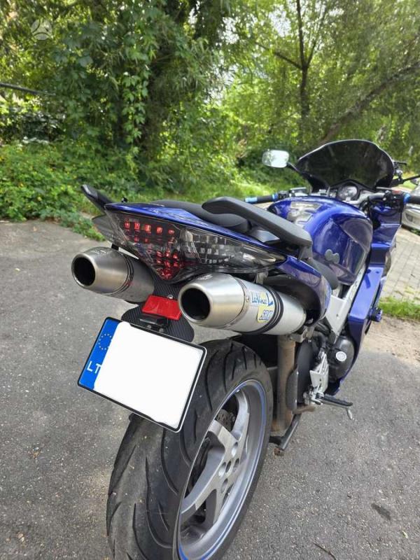 Honda VFR 2005 in Kaunas, with an engine capacity of 0.80 L and mileage of 52 thousand km for 2800 €, photo 3 on AUTOMOTO.COM.LV
