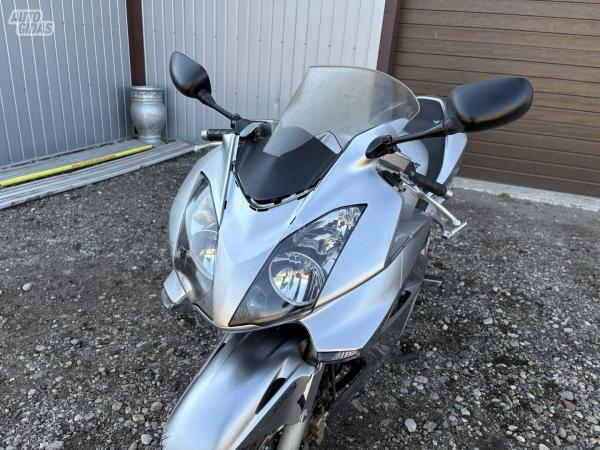 Хонда VFR 2007 в Кельме, объемом двигателя 0.80 л и пробегом 53 тыс. км за 1230 €, фото 7 на AUTOMOTO.COM.LV