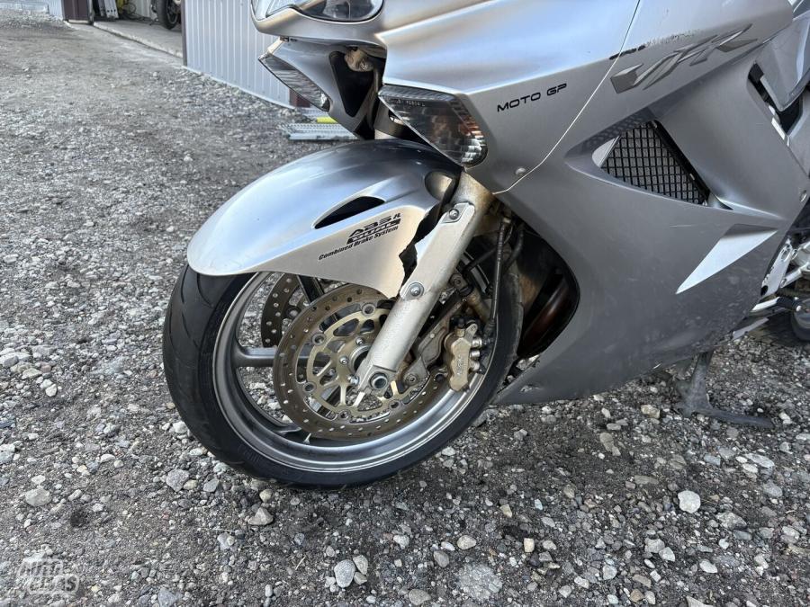 Honda VFR 2007 Kelmė, ar dzinēja tilpumu 0.80 L un nobraukumu 53 tūkst. km par 1230 €, foto 9 vietnē AUTOMOTO.COM.LV
