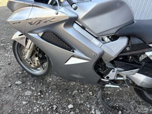 Honda VFR 2007 Kelmė, ar dzinēja tilpumu 0.80 L un nobraukumu 53 tūkst. km par 1230 €, foto 10 vietnē AUTOMOTO.COM.LV