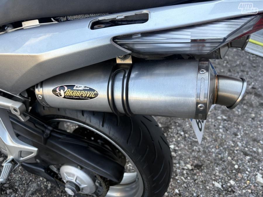 Honda VFR 2007 Kelmė, ar dzinēja tilpumu 0.80 L un nobraukumu 53 tūkst. km par 1230 €, foto 12 vietnē AUTOMOTO.COM.LV