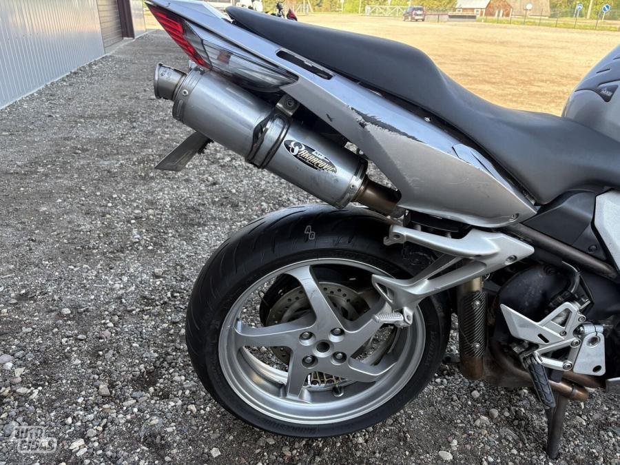 Honda VFR 2007 Kelmė, ar dzinēja tilpumu 0.80 L un nobraukumu 53 tūkst. km par 1230 €, foto 14 vietnē AUTOMOTO.COM.LV