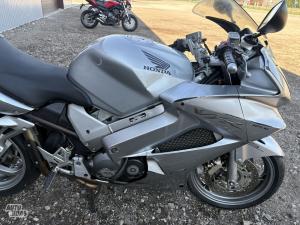 Honda VFR 2007 Kelmė, ar dzinēja tilpumu 0.80 L un nobraukumu 53 tūkst. km par 1230 €, foto 15 vietnē AUTOMOTO.COM.LV