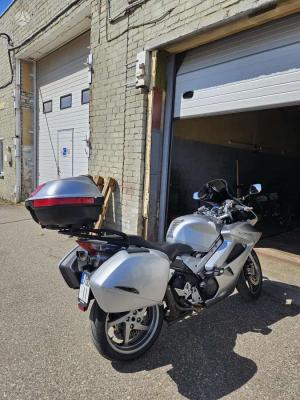 Хонда VFR 2007 в Алитус, объемом двигателя 0.80 л и пробегом 83 тыс. км за 3600 €, фото 3 на AUTOMOTO.COM.LV