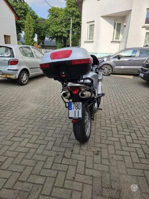 Хонда VFR 2007 в Алитус, объемом двигателя 0.80 л и пробегом 83 тыс. км за 3600 €, фото 8 на AUTOMOTO.COM.LV
