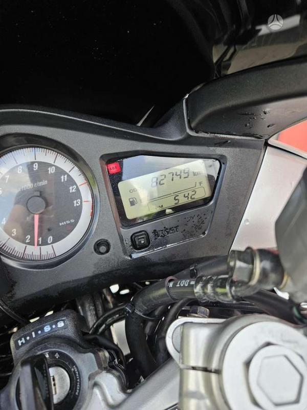 Honda VFR 2007 Alīta, ar dzinēja tilpumu 0.80 L un nobraukumu 83 tūkst. km par 3600 €, foto 9 vietnē AUTOMOTO.COM.LV