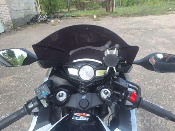 Honda VFR 2010 in Daugavpils, with an engine capacity of 1.20 L and mileage of 0 thousand km for 6500 €, photo 7 on AUTOMOTO.COM.LV