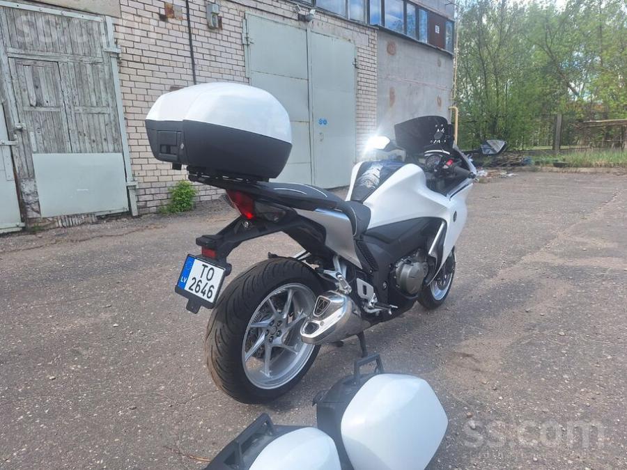 Хонда VFR 2010 в Даугавпилс, объемом двигателя 1.20 л и пробегом 0 тыс. км за 6200 €, фото 7 на AUTOMOTO.COM.LV