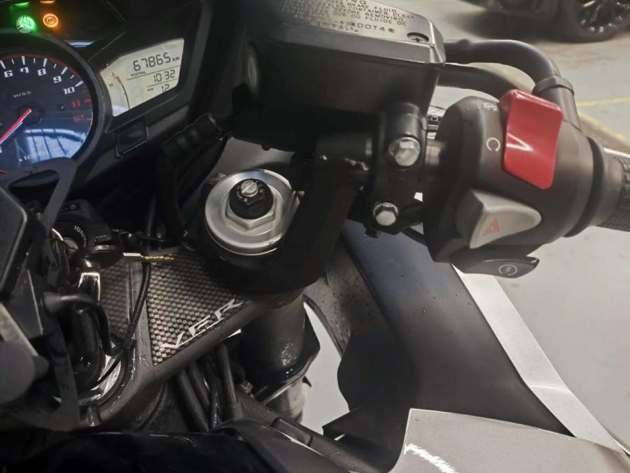 Honda VFR 2011 Viļņa, ar dzinēja tilpumu 1.20 L un nobraukumu 68 tūkst. km par 5450 €, foto 5 vietnē AUTOMOTO.COM.LV