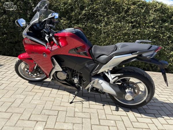 Honda VFR 2011 Telšiai, ar dzinēja tilpumu 0.00 L un nobraukumu 20 tūkst. km par 6500 €, foto 2 vietnē AUTOMOTO.COM.LV