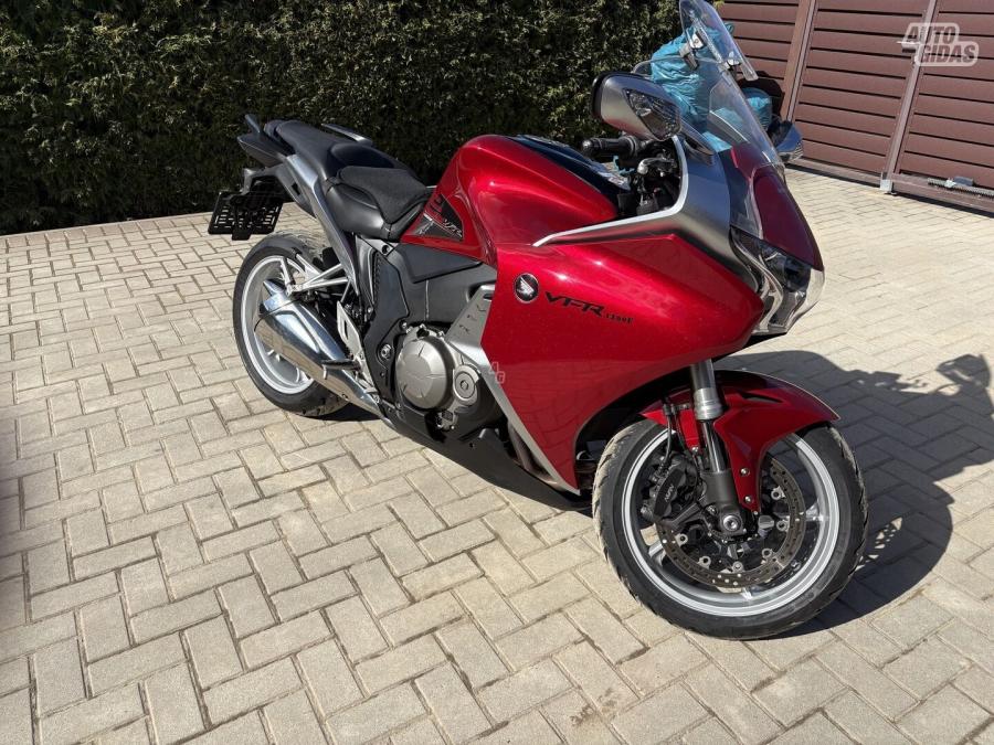 Honda VFR 2011 Telšiai, ar dzinēja tilpumu 0.00 L un nobraukumu 20 tūkst. km par 6500 €, foto 4 vietnē AUTOMOTO.COM.LV