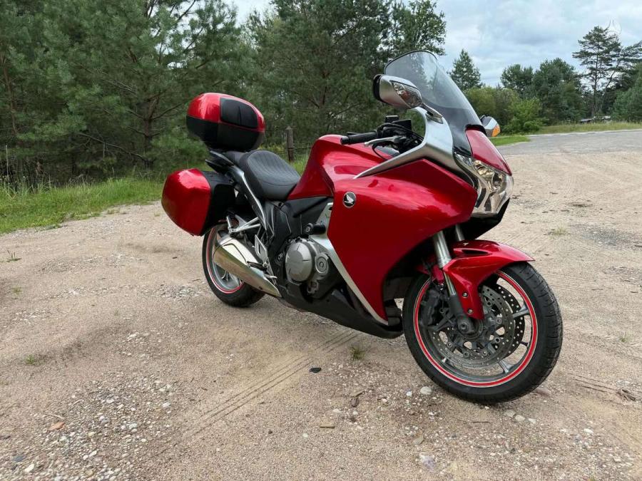 Хонда VFR 2011 в Друскининкай, объемом двигателя 1.20 л и пробегом 51 тыс. км за 4300 €, фото 14 на AUTOMOTO.COM.LV