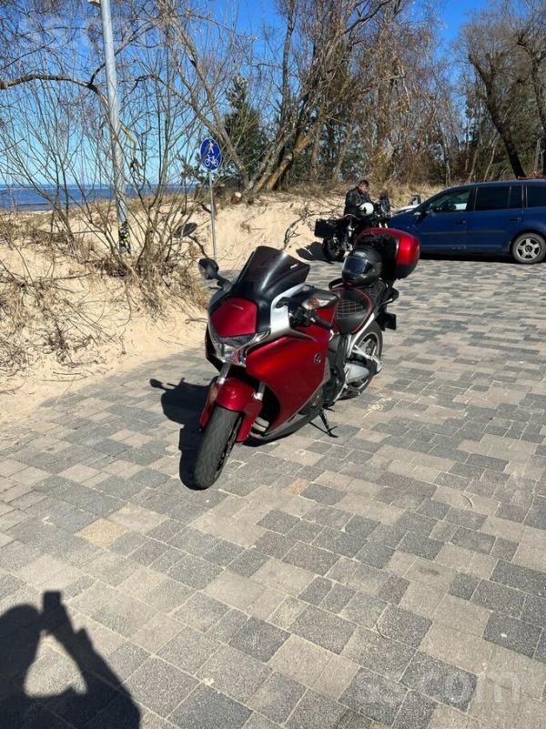 Хонда VFR 2013 в Елгава, объемом двигателя 1.20 л и пробегом 0 тыс. км за 5500 €, фото 1 на AUTOMOTO.COM.LV
