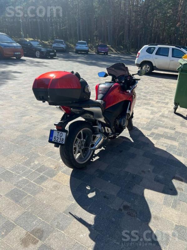 Хонда VFR 2013 в Елгава, объемом двигателя 1.20 л и пробегом 0 тыс. км за 5500 €, фото 3 на AUTOMOTO.COM.LV