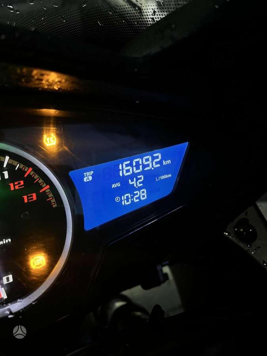 Honda VFR 2018 in Kaunas, with an engine capacity of 0.80 L and mileage of 40 thousand km for 4832 €, photo 13 on AUTOMOTO.COM.LV