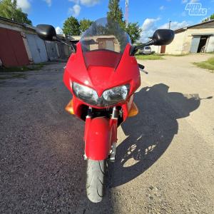Red Honda VFR 1999 in Radviliskis, with an engine capacity of 0.78 L and mileage of 118 thousand km for 1650 €, photo 13 on AUTOMOTO.COM.LV