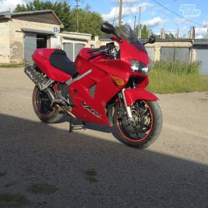 Red Honda VFR 1999 in Radviliskis, with an engine capacity of 0.78 L and mileage of 118 thousand km for 1550 €, photo  on AUTOMOTO.COM.LV