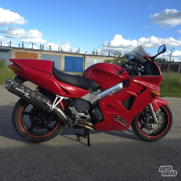 Red Honda VFR 1999 in Radviliskis, with an engine capacity of 0.78 L and mileage of 118 thousand km for 1550 €, photo 9 on AUTOMOTO.COM.LV