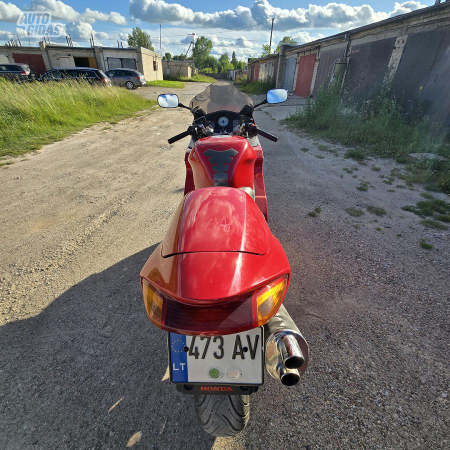 Sarkans Honda VFR 1999 Radviliškis, ar dzinēja tilpumu 0.78 L un nobraukumu 118 tūkst. km par 1550 €, foto 13 vietnē AUTOMOTO.COM.LV