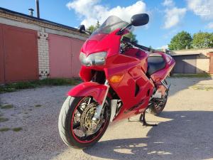 Sarkans Honda VFR 1999 Radviliškis, ar dzinēja tilpumu 0.78 L un nobraukumu 118 tūkst. km par 1550 €, foto 22 vietnē AUTOMOTO.COM.LV